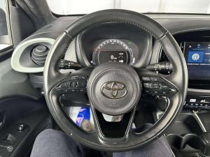 Зеленый Тойота Aygo X 2024 в Вильнюс, объемом двигателя 1.00 л и пробегом 49 тыс. км за 12950 €, фото 22 на AUTOMOTO.COM.LV