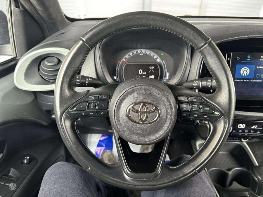 Зеленый Тойота Aygo X 2024 в Вильнюс, объемом двигателя 1.00 л и пробегом 49 тыс. км за 12950 €, фото 22 на AUTOMOTO.COM.LV