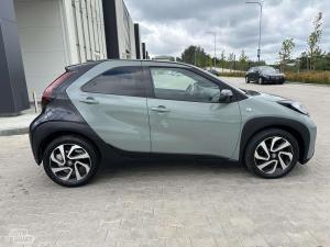Зеленый Тойота Aygo X 2024 в Вильнюс, объемом двигателя 1.00 л и пробегом 49 тыс. км за 12950 €, фото 18 на AUTOMOTO.COM.LV