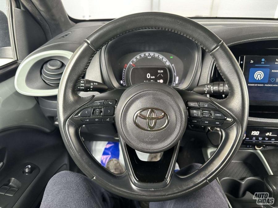 Зеленый Тойота Aygo X 2024 в Вильнюс, объемом двигателя 1.00 л и пробегом 49 тыс. км за 12950 €, фото 22 на AUTOMOTO.COM.LV