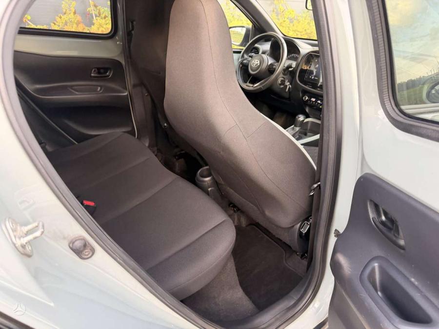 Зеленый Тойота Aygo X 2024 в Вильнюс, объемом двигателя 1.00 л и пробегом 49 тыс. км за 12950 €, фото 21 на AUTOMOTO.COM.LV