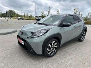 Зеленый Тойота Aygo X 2024 в Вильнюс, объемом двигателя 1.00 л и пробегом 49 тыс. км за 12950 €, фото 1 на AUTOMOTO.COM.LV