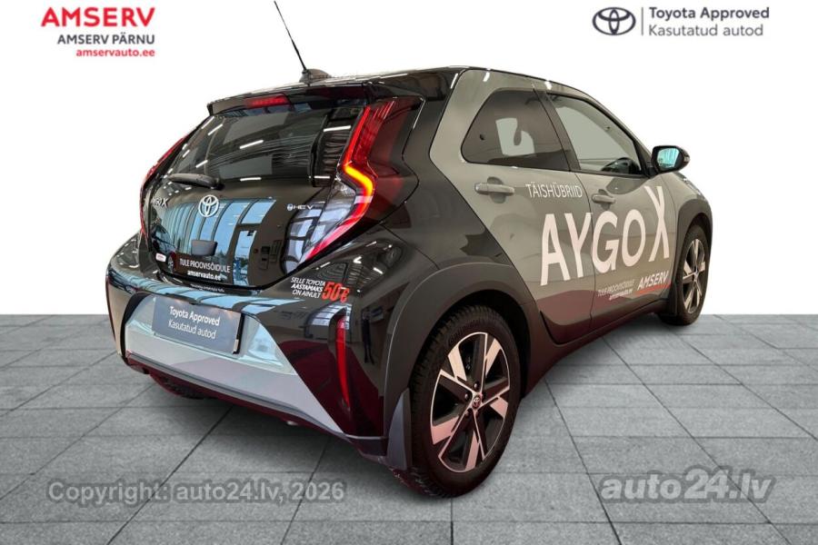 Zaļš Toyota Aygo X 2025 Pērnava, ar dzinēja tilpumu 1.50 L un nobraukumu 1000 tūkst. km par 22990 €, foto 2 vietnē AUTOMOTO.COM.LV