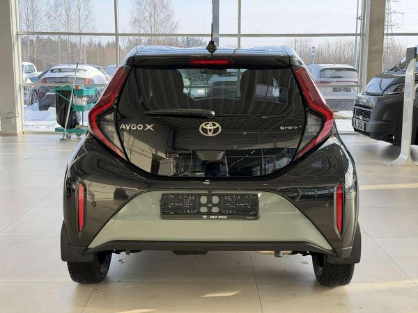 Зеленый Тойота Aygo X 2026 в Паневежис, объемом двигателя 1.49 л и пробегом 595 тыс. км за 21990 €, фото 5 на AUTOMOTO.COM.LV