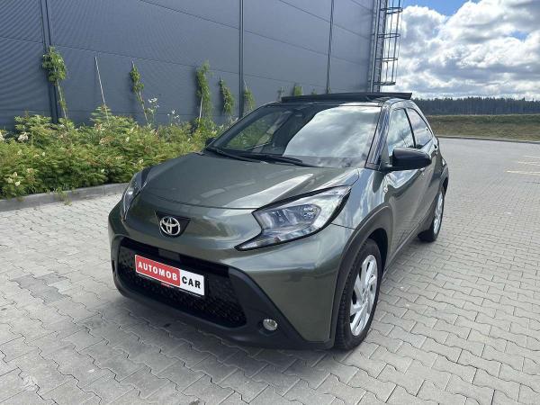 Pelēks Toyota Aygo X 2022 Viļņa, ar dzinēja tilpumu 1.00 L un nobraukumu 112 tūkst. km par 11550 €, foto 1 vietnē AUTOMOTO.COM.LV