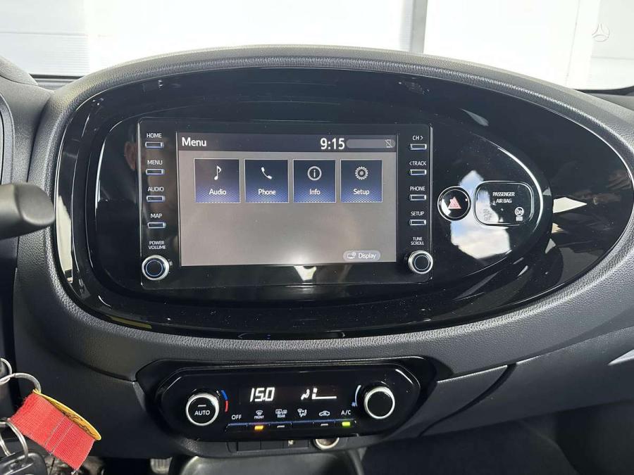 Pelēks Toyota Aygo X 2022 Viļņa, ar dzinēja tilpumu 1.00 L un nobraukumu 112 tūkst. km par 11550 €, foto 28 vietnē AUTOMOTO.COM.LV