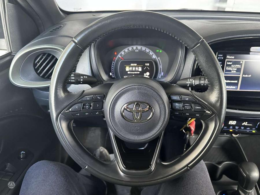 Pelēks Toyota Aygo X 2022 Viļņa, ar dzinēja tilpumu 1.00 L un nobraukumu 112 tūkst. km par 11550 €, foto 33 vietnē AUTOMOTO.COM.LV