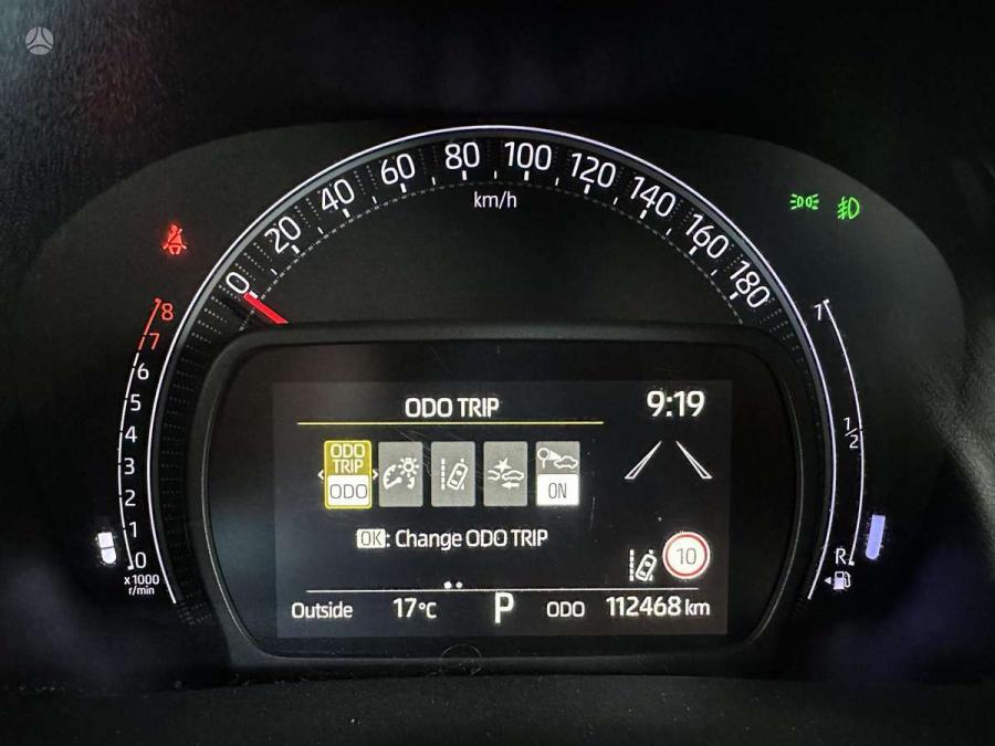 Pelēks Toyota Aygo X 2022 Viļņa, ar dzinēja tilpumu 1.00 L un nobraukumu 112 tūkst. km par 11550 €, foto 34 vietnē AUTOMOTO.COM.LV