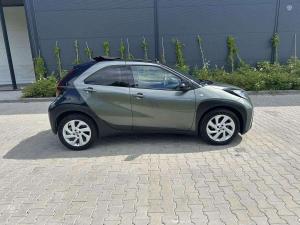 Pelēks Toyota Aygo X 2022 Viļņa, ar dzinēja tilpumu 1.00 L un nobraukumu 112 tūkst. km par 12950 €, foto 5 vietnē AUTOMOTO.COM.LV