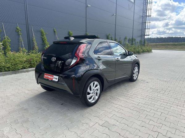 Серый Тойота Aygo X 2022 в Вильнюс, объемом двигателя 1.00 л и пробегом 112 тыс. км за 12950 €, фото 5 на AUTOMOTO.COM.LV