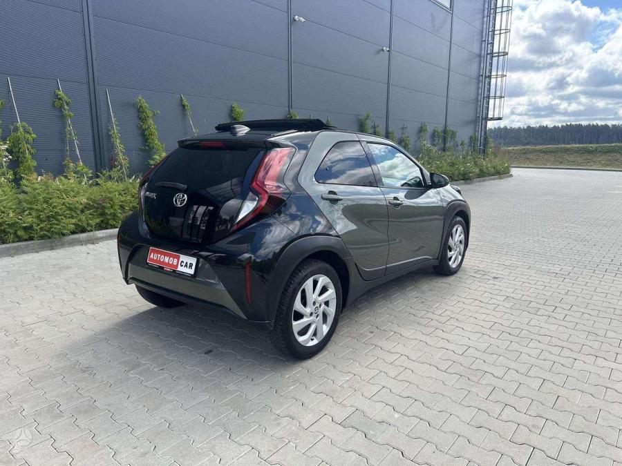 Pelēks Toyota Aygo X 2022 Viļņa, ar dzinēja tilpumu 1.00 L un nobraukumu 112 tūkst. km par 12950 €, foto 6 vietnē AUTOMOTO.COM.LV