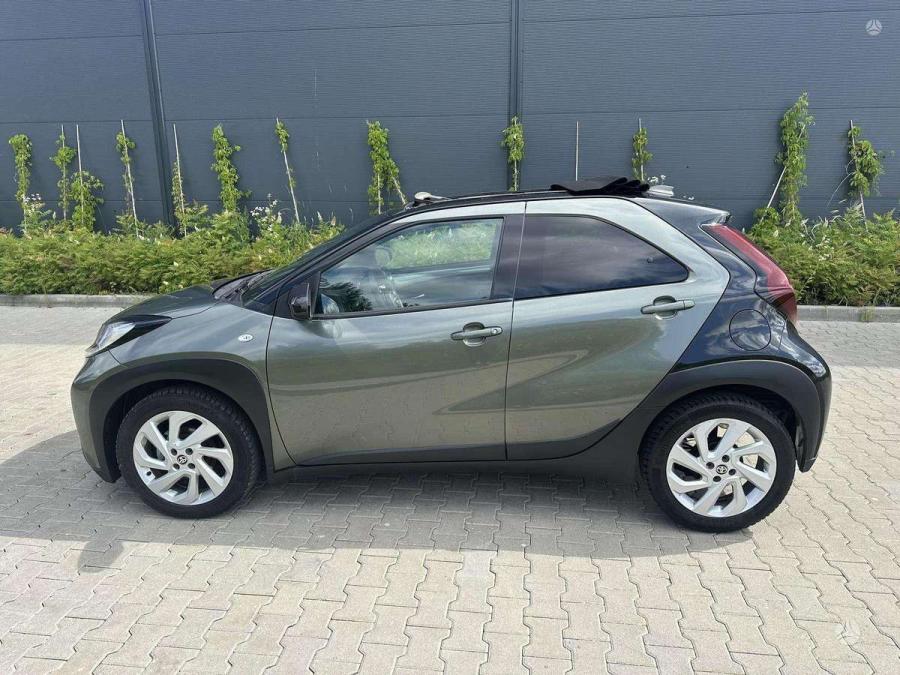 Pelēks Toyota Aygo X 2022 Viļņa, ar dzinēja tilpumu 1.00 L un nobraukumu 112 tūkst. km par 12950 €, foto 7 vietnē AUTOMOTO.COM.LV