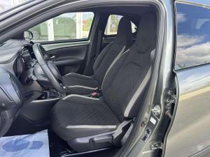 Pelēks Toyota Aygo X 2022 Viļņa, ar dzinēja tilpumu 1.00 L un nobraukumu 112 tūkst. km par 12950 €, foto 17 vietnē AUTOMOTO.COM.LV