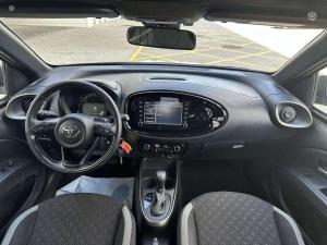 Pelēks Toyota Aygo X 2022 Viļņa, ar dzinēja tilpumu 1.00 L un nobraukumu 112 tūkst. km par 12950 €, foto 25 vietnē AUTOMOTO.COM.LV