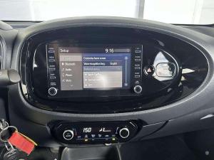 Pelēks Toyota Aygo X 2022 Viļņa, ar dzinēja tilpumu 1.00 L un nobraukumu 112 tūkst. km par 12950 €, foto 31 vietnē AUTOMOTO.COM.LV