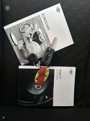 Pelēks Toyota Aygo X 2022 Viļņa, ar dzinēja tilpumu 1.00 L un nobraukumu 112 tūkst. km par 12950 €, foto 37 vietnē AUTOMOTO.COM.LV