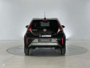 Серый Тойота Aygo X 2022 в Вильнюс, объемом двигателя 1.00 л и пробегом 23 тыс. км за 14900 €, фото 5 на AUTOMOTO.COM.LV
