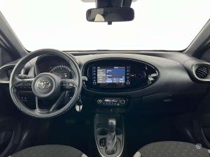 Серый Тойота Aygo X 2022 в Вильнюс, объемом двигателя 1.00 л и пробегом 23 тыс. км за 14900 €, фото 9 на AUTOMOTO.COM.LV