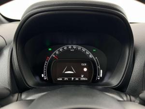 Серый Тойота Aygo X 2022 в Вильнюс, объемом двигателя 1.00 л и пробегом 23 тыс. км за 14900 €, фото 14 на AUTOMOTO.COM.LV