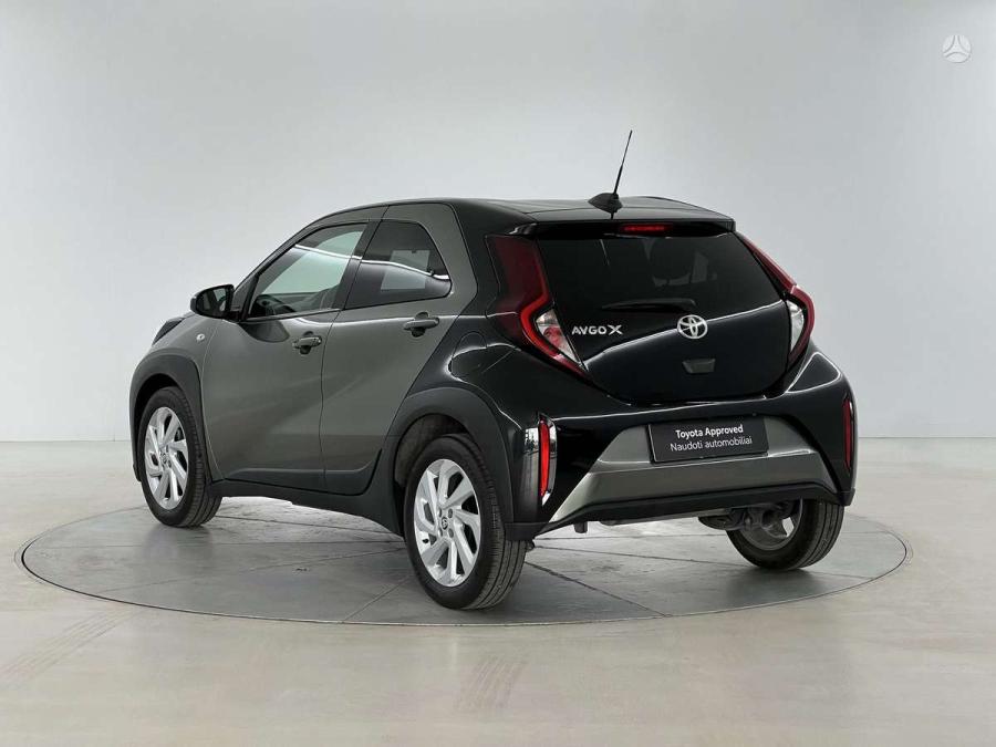 Серый Тойота Aygo X 2022 в Вильнюс, объемом двигателя 1.00 л и пробегом 23 тыс. км за 14900 €, фото 18 на AUTOMOTO.COM.LV