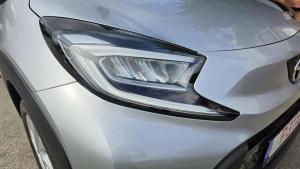 Grey Toyota Aygo X 2023 in Klaipeda, with an engine capacity of 1.00 L and mileage of 10 thousand km for 15900 €, photo 4 on AUTOMOTO.COM.LV