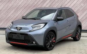 Серый Тойота Aygo X 2023 в Паневежис, объемом двигателя 0.00 л и пробегом 12 тыс. км за 16350 €, фото 3 на AUTOMOTO.COM.LV