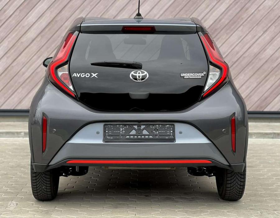 Серый Тойота Aygo X 2023 в Паневежис, объемом двигателя 0.00 л и пробегом 12 тыс. км за 16350 €, фото 8 на AUTOMOTO.COM.LV