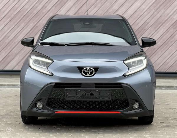 Тойота Aygo X 2023 в Паневежис на AUTOMOTO.COM.LV Серый Тойота Aygo X 2023 в Паневежис, объемом двигателя 0.00 л и пробегом 12 тыс. км за 16350 €, фото 9 на AUTOMOTO.COM.LV