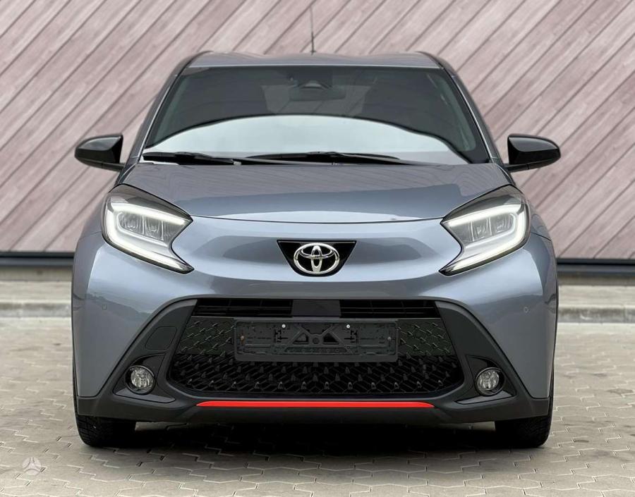 Серый Тойота Aygo X 2023 в Паневежис, объемом двигателя 0.00 л и пробегом 12 тыс. км за 16350 €, фото 9 на AUTOMOTO.COM.LV
