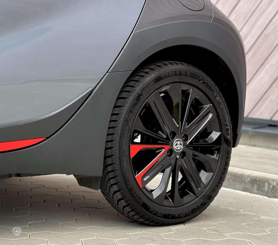Серый Тойота Aygo X 2023 в Паневежис, объемом двигателя 0.00 л и пробегом 12 тыс. км за 16350 €, фото 12 на AUTOMOTO.COM.LV