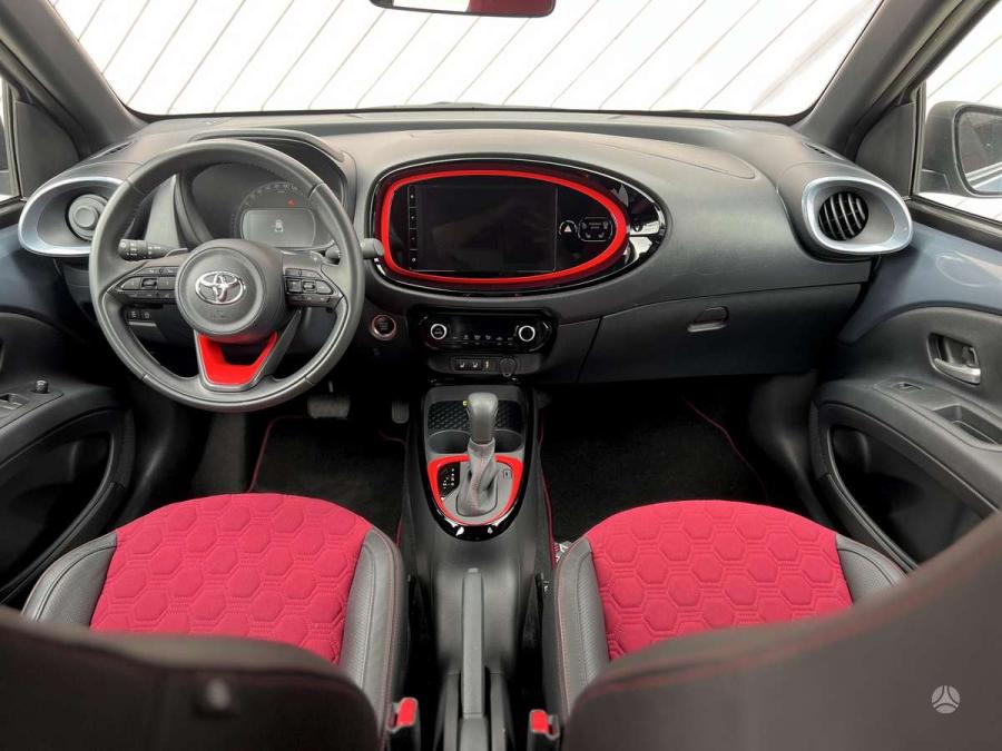 Серый Тойота Aygo X 2023 в Паневежис, объемом двигателя 0.00 л и пробегом 12 тыс. км за 16350 €, фото 29 на AUTOMOTO.COM.LV