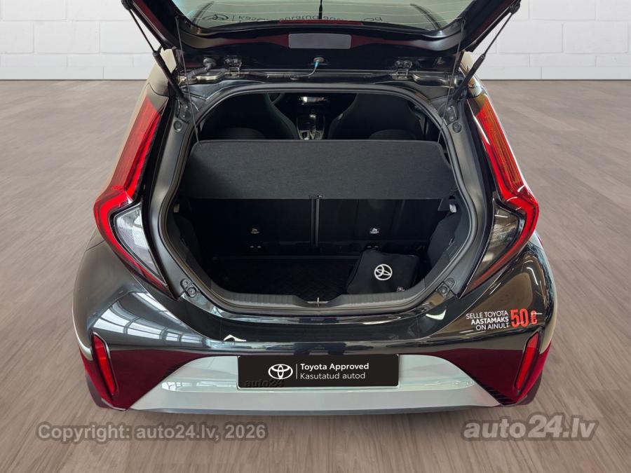 Toyota Aygo X 2025 in Tartu, with an engine capacity of 1.49 L and mileage of 13 thousand km for 22490 €, photo 11 on AUTOMOTO.COM.LV
