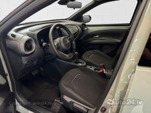 Toyota Aygo X 2025 in Tartu, with an engine capacity of 1.49 L and mileage of 13 thousand km for 22490 €, photo 12 on AUTOMOTO.COM.LV