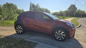 Красный Тойота Aygo X 2025 в Паневежис, объемом двигателя 1.00 л и пробегом 1 тыс. км за 12500 €, фото 7 на AUTOMOTO.COM.LV