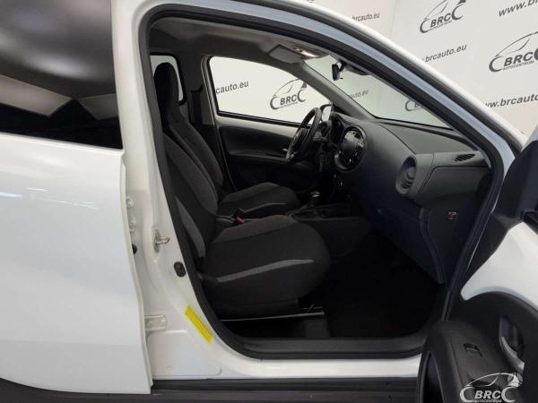 Toyota Aygo X 2022 Viļņa vietnē Balts Toyota Aygo X 2022 Viļņa, ar dzinēja tilpumu 1.00 L un nobraukumu 23 tūkst. km par 14300 €, foto 6 vietnē AUTOMOTO.COM.LV