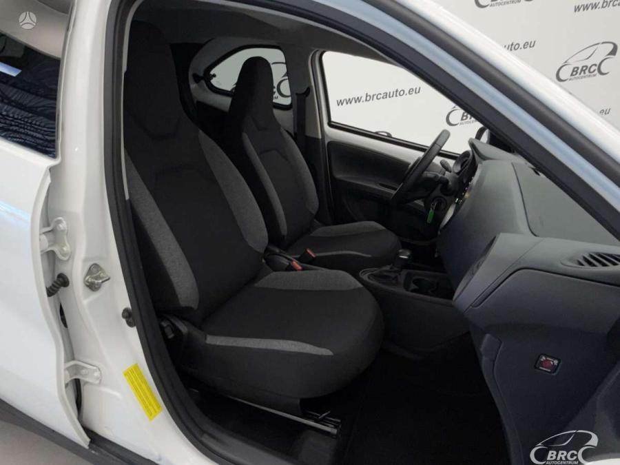 Белый Тойота Aygo X 2022 в Вильнюс, объемом двигателя 1.00 л и пробегом 23 тыс. км за 14300 €, фото 9 на AUTOMOTO.COM.LV