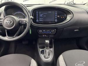 Белый Тойота Aygo X 2022 в Вильнюс, объемом двигателя 1.00 л и пробегом 23 тыс. км за 14300 €, фото 16 на AUTOMOTO.COM.LV