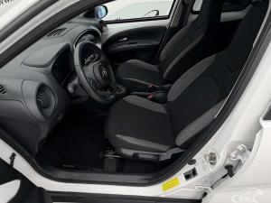 Белый Тойота Aygo X 2022 в Вильнюс, объемом двигателя 1.00 л и пробегом 23 тыс. км за 14300 €, фото 21 на AUTOMOTO.COM.LV