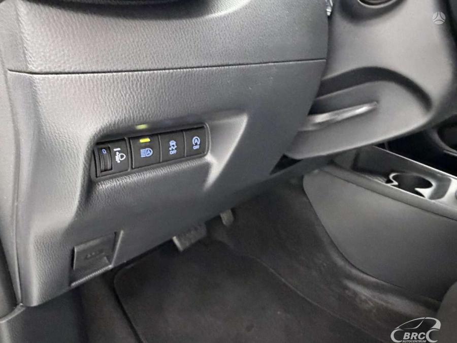Белый Тойота Aygo X 2022 в Вильнюс, объемом двигателя 1.00 л и пробегом 23 тыс. км за 14300 €, фото 25 на AUTOMOTO.COM.LV