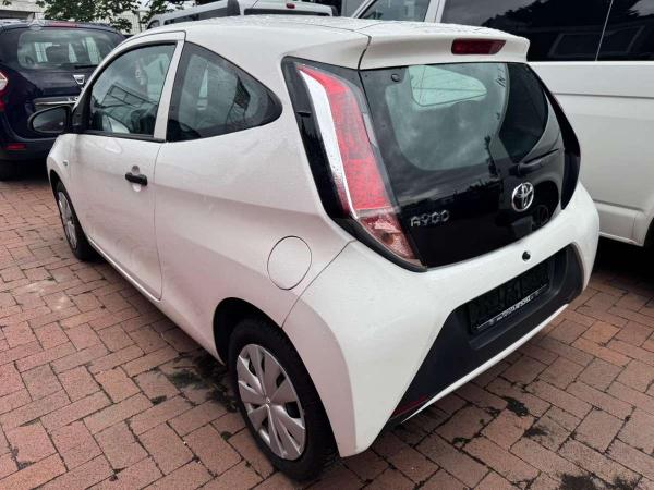 Белый Тойота Aygo X 2018 в Мариямполе, объемом двигателя 1.00 л и пробегом 169 тыс. км за 4800 €, фото 4 на AUTOMOTO.COM.LV