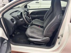 White Toyota Aygo X 2018 in Marijampole, with an engine capacity of 1.00 L and mileage of 169 thousand km for 4800 €, photo 6 on AUTOMOTO.COM.LV
