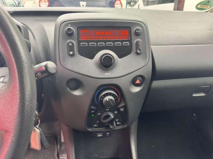 White Toyota Aygo X 2018 in Marijampole, with an engine capacity of 1.00 L and mileage of 169 thousand km for 4800 €, photo 8 on AUTOMOTO.COM.LV