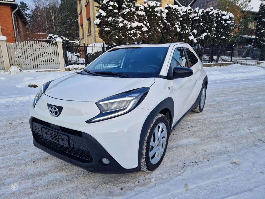 Белый Тойота Aygo X 2025 в Паневежис, объемом двигателя 1.00 л и пробегом 15 тыс. км за 14990 €, фото 13 на AUTOMOTO.COM.LV