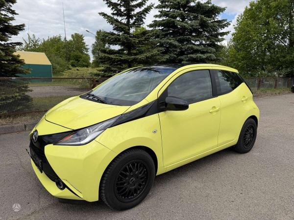 Dzeltens Toyota Aygo 2017 Šauļi, ar dzinēja tilpumu 1.00 L un nobraukumu 140 tūkst. km par 5400 €, foto 2 vietnē AUTOMOTO.COM.LV