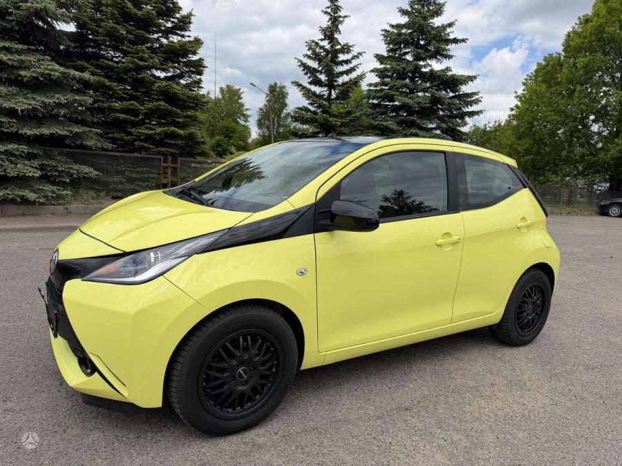 Dzeltens Toyota Aygo 2017 Šauļi, ar dzinēja tilpumu 1.00 L un nobraukumu 140 tūkst. km par 5400 €, foto 5 vietnē AUTOMOTO.COM.LV