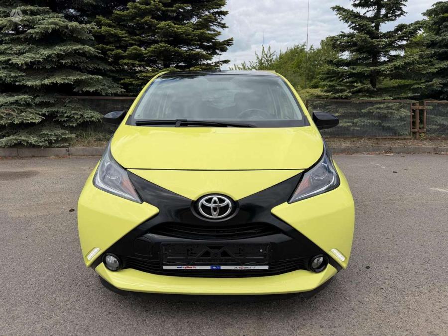 Dzeltens Toyota Aygo 2017 Šauļi, ar dzinēja tilpumu 1.00 L un nobraukumu 140 tūkst. km par 5400 €, foto 7 vietnē AUTOMOTO.COM.LV