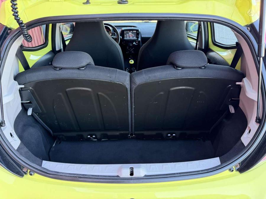 Dzeltens Toyota Aygo 2017 Šauļi, ar dzinēja tilpumu 1.00 L un nobraukumu 140 tūkst. km par 5400 €, foto 17 vietnē AUTOMOTO.COM.LV