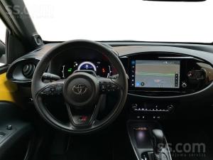 Dzeltens Toyota Aygo 2025 Rīga, ar dzinēja tilpumu 1.50 L un nobraukumu 100 tūkst. km par 25990 €, foto 9 vietnē AUTOMOTO.COM.LV