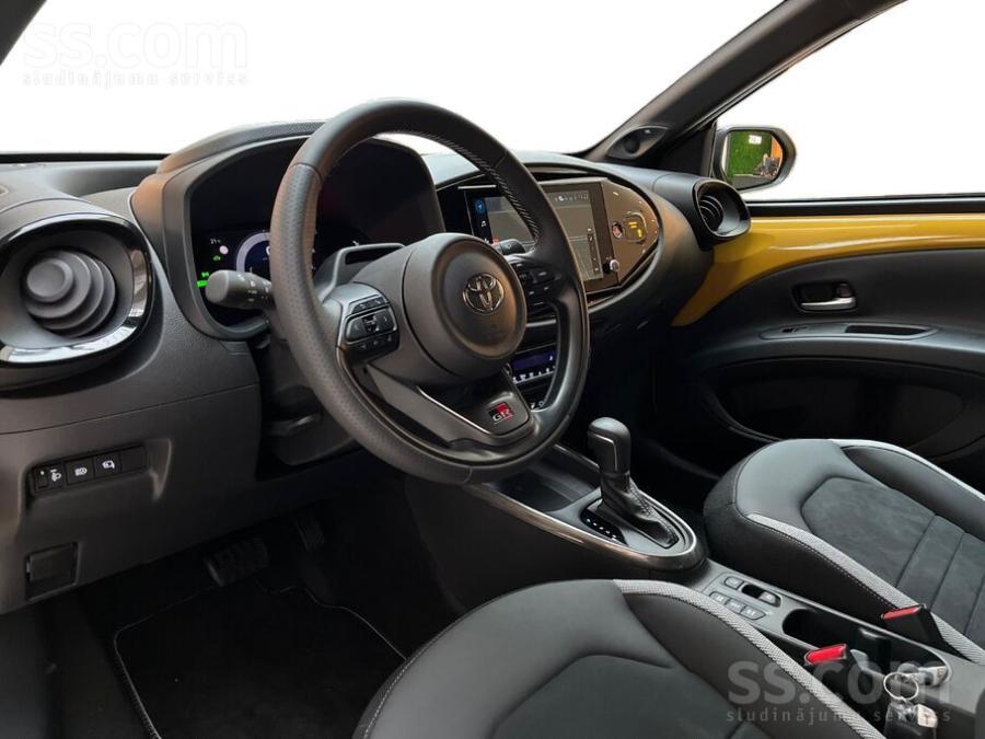Dzeltens Toyota Aygo 2025 Rīga, ar dzinēja tilpumu 1.50 L un nobraukumu 2 tūkst. km par 24990 €, foto 12 vietnē AUTOMOTO.COM.LV
