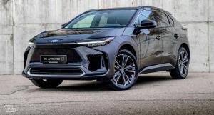 Melns Toyota bZ4X 2022 Šauļi, ar dzinēja tilpumu 0.00 L un nobraukumu 55 tūkst. km par 34999 €, foto 3 vietnē AUTOMOTO.COM.LV